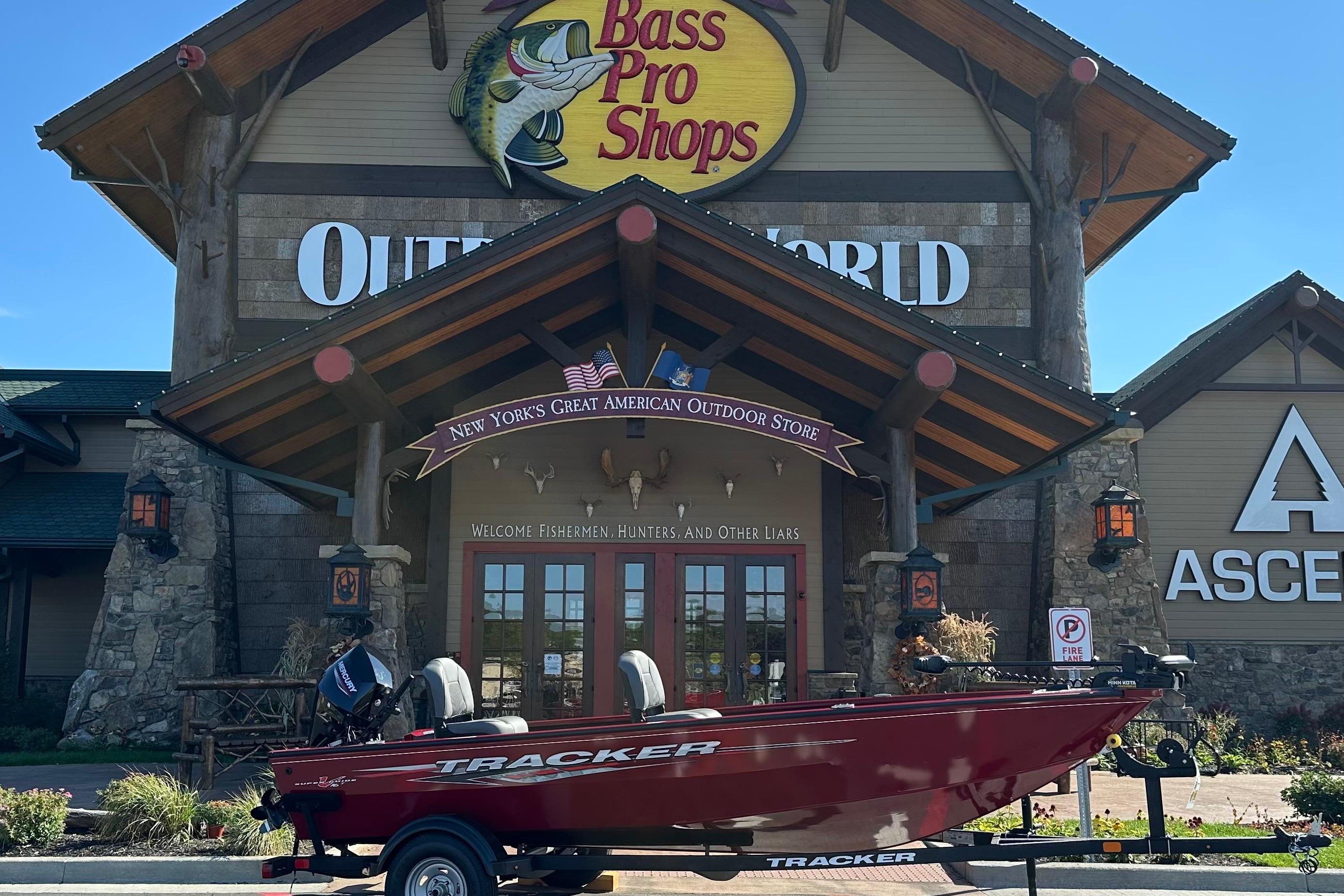 2025 TRACKER SUPER GUIDE V-16 T | Bass Pro Shops
